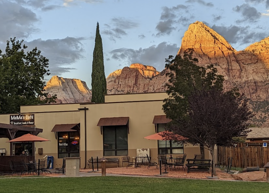 It Should Be Illegal To Drive Through Springdale, Utah Without Stopping ...