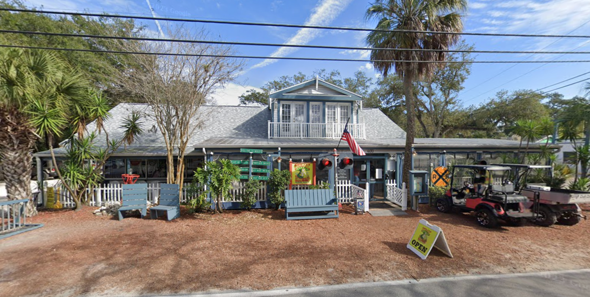 Molly Goodhead's Has The Best Seafood In Ozona, Florida