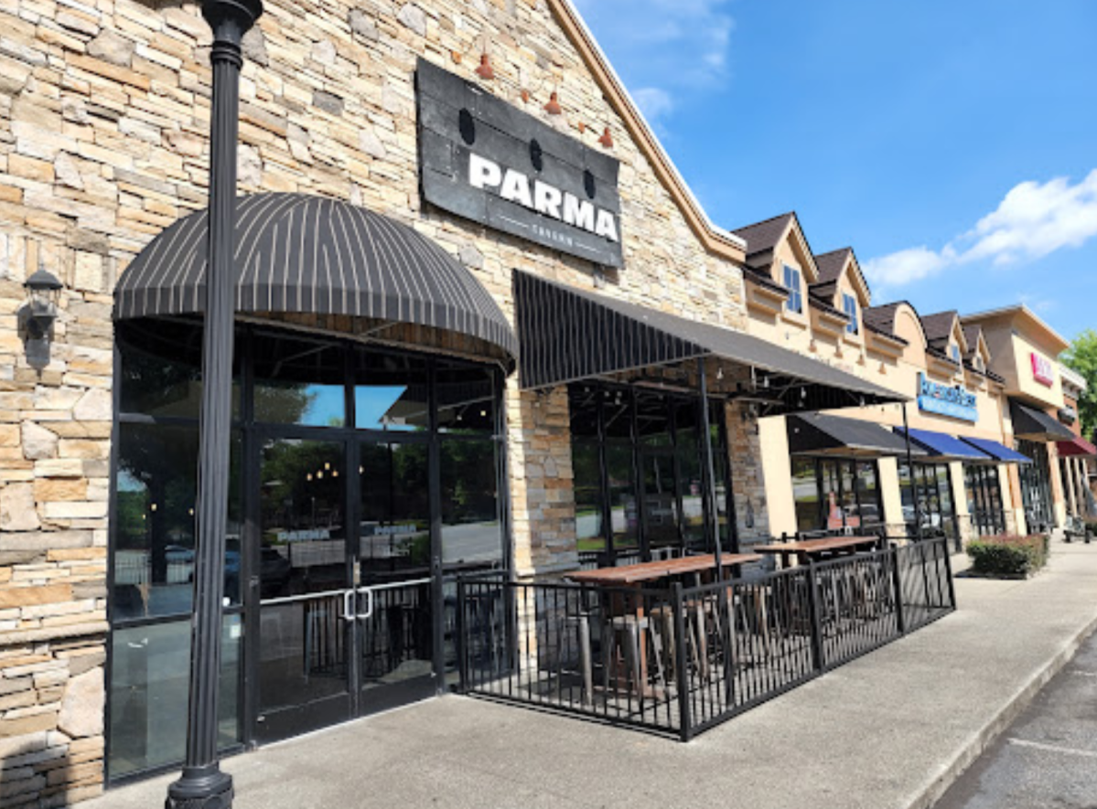 This Italian Restaurant In Georgia Has Great Burgers