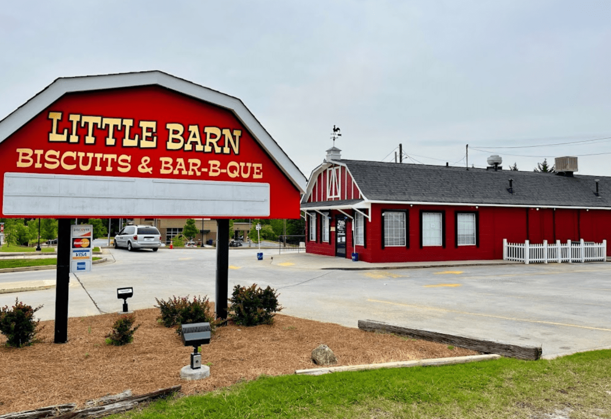 This Rustic Barn Restaurant In Georgia Is So Delicious