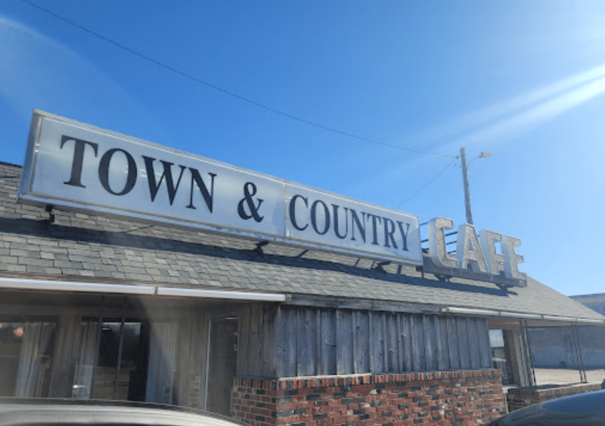 Town & Country Cafe Is A Great Small Town Restaurant In Kansas