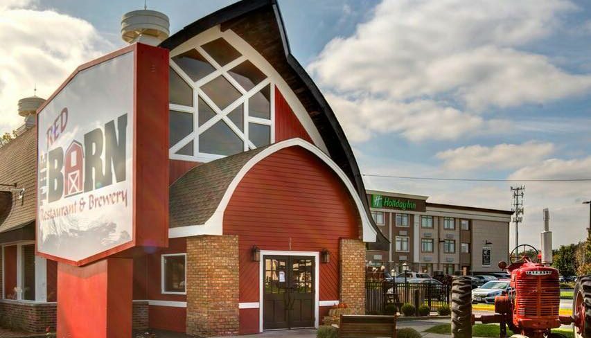 This Barn Restaurant in Mount Prospect, Illinois Feels Farm Fresh