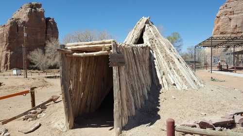 Free Attractions In Arizona: Navajo Nation Zoo & Botanical Park
