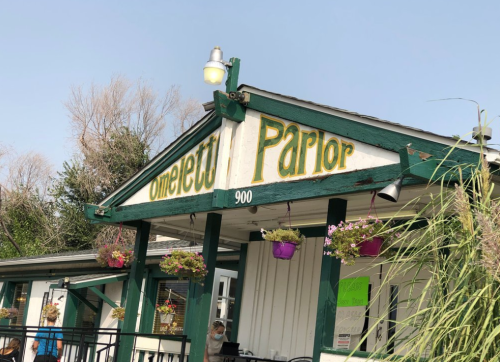 Dining At The Omelette Parlor In Colorado A Timeless Experience