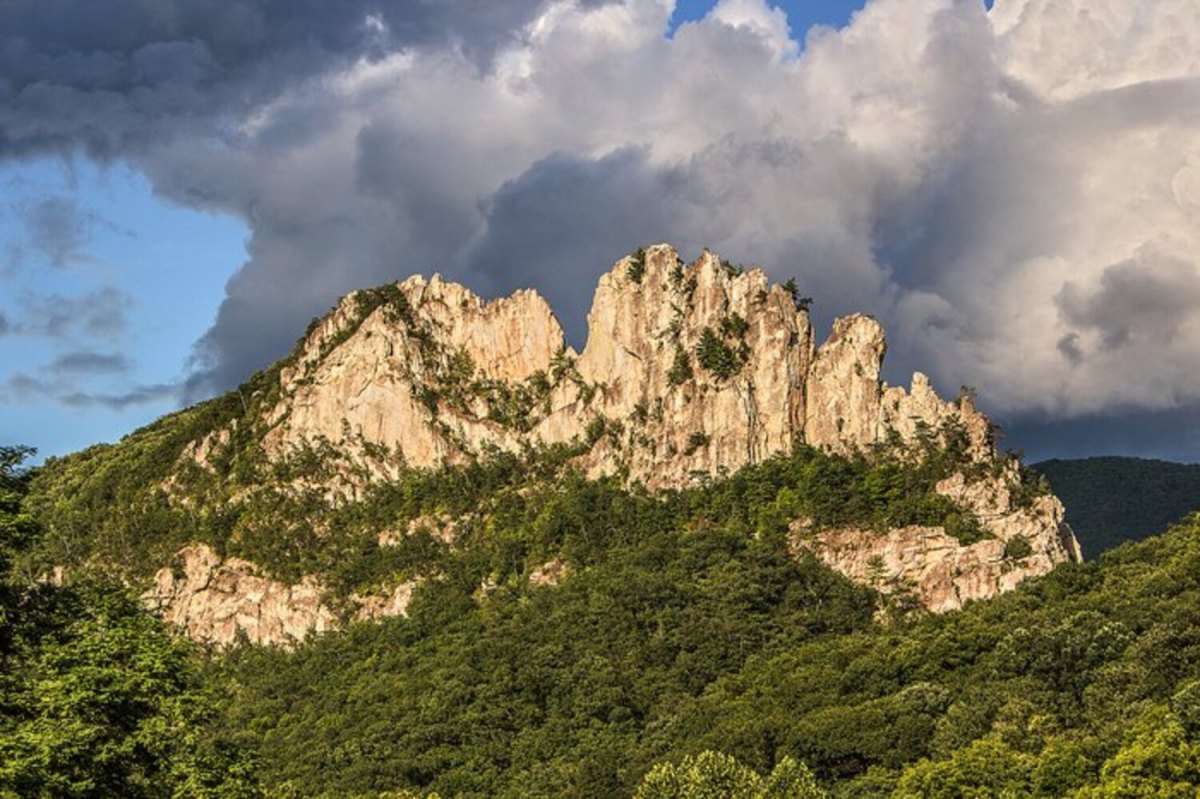 Seneca Rocks West Virginia Is A Natural Wonder