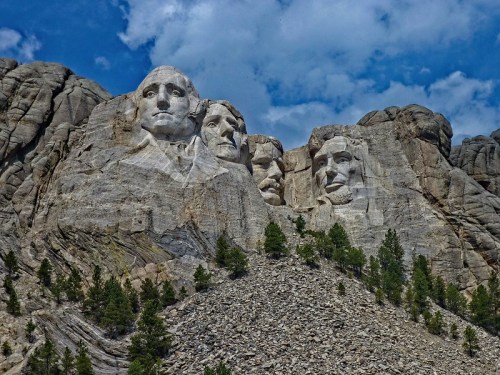 14 Fun Facts About South Dakota That Sound Made Up