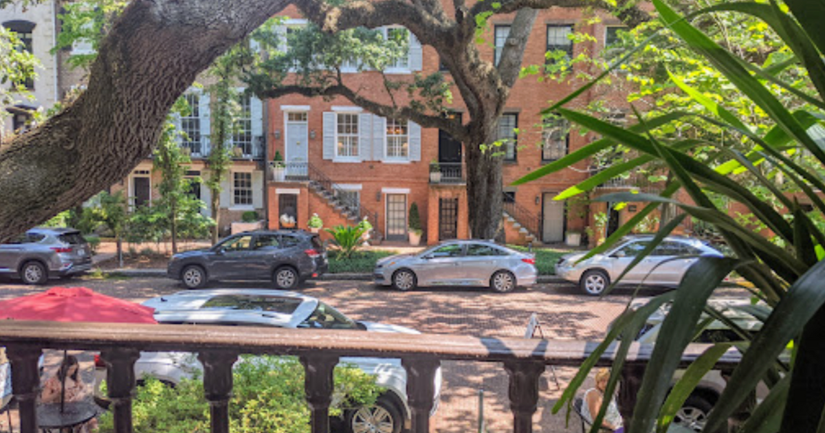 Countless Celebrities Have Loved This Iconic Georgia Eatery For Decades