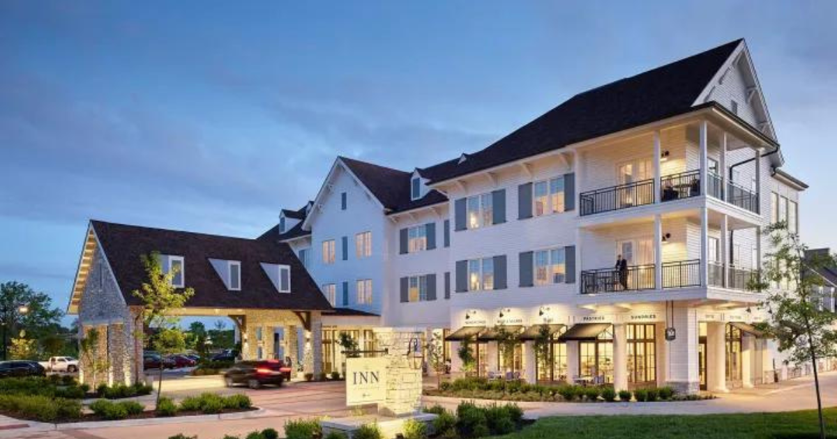Best Hotels & Resorts In Kansas: 12 Amazing Places To Stay