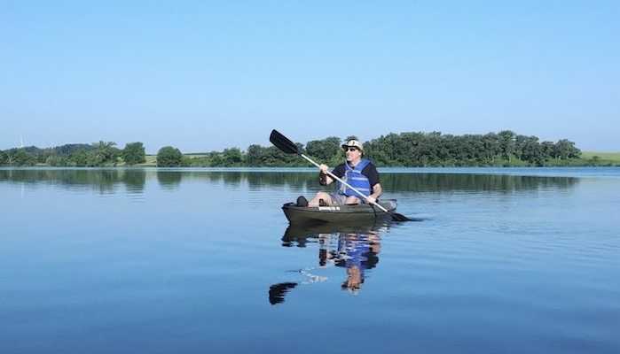 Straddling The Iowa-Minnesota Border, The Beautiful Iowa Lake Is One Of ...