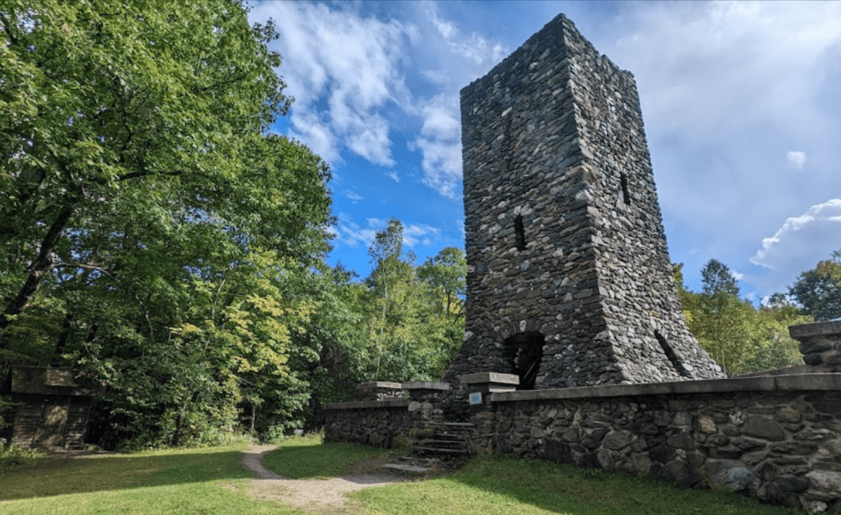 Explore This Adandoned Tower In Hubbard Park, Vermont