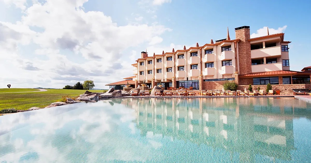 Best Hotels In Pennsylvania: 12 Amazing Places To Stay