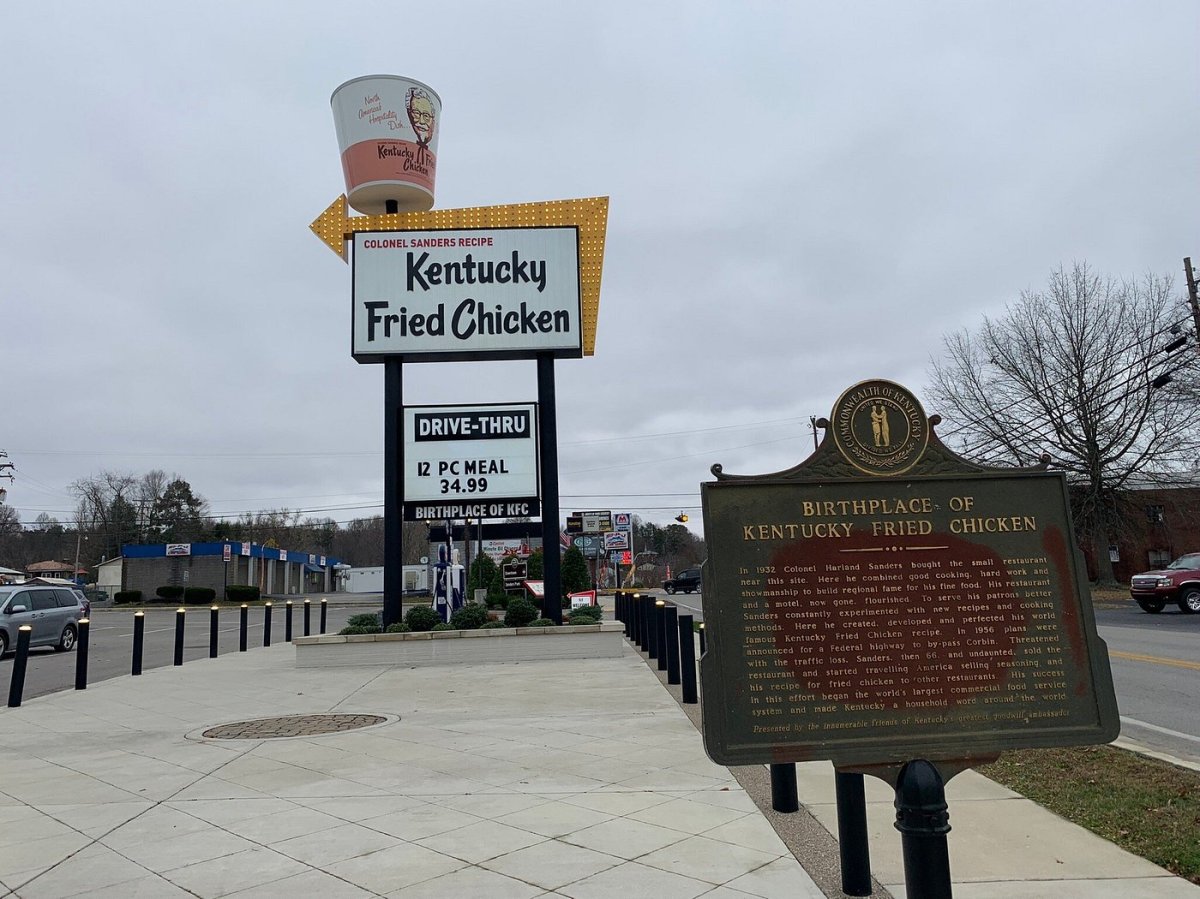 You Can Still Order Chicken By The Bucket At The Original KFC