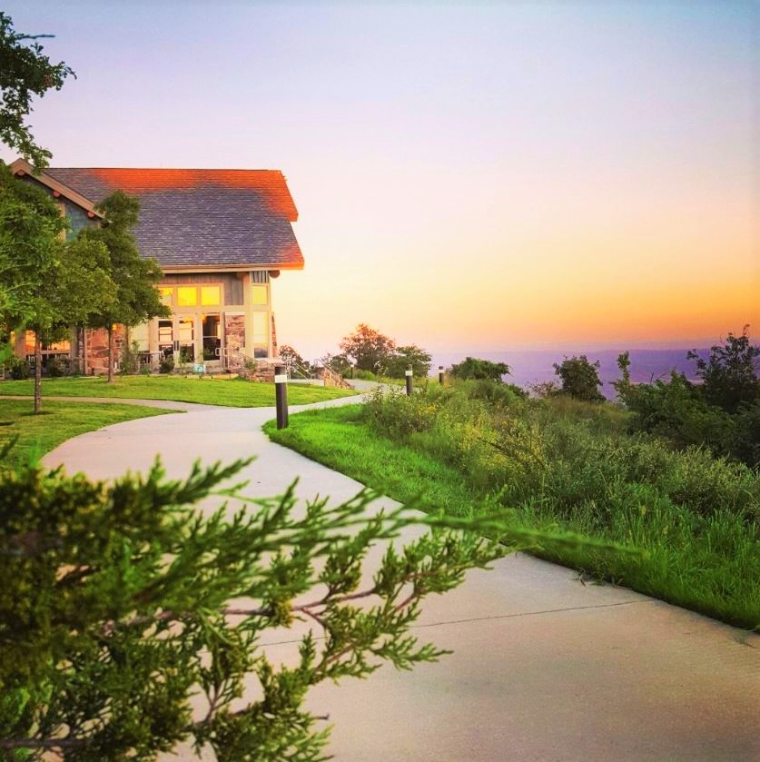 Skycrest Restaurant: The Most Scenic Restaurant In Arkansas