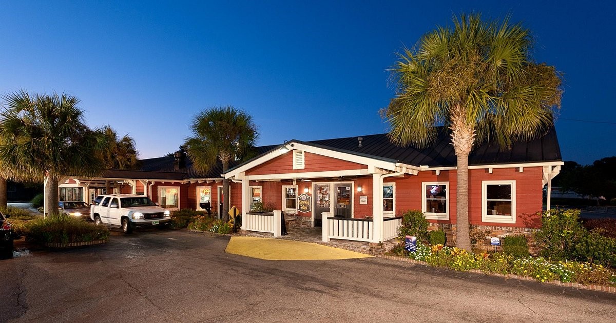 Iconic Diner In South Carolina: Bessinger’s Bar-B-Q In Charleston