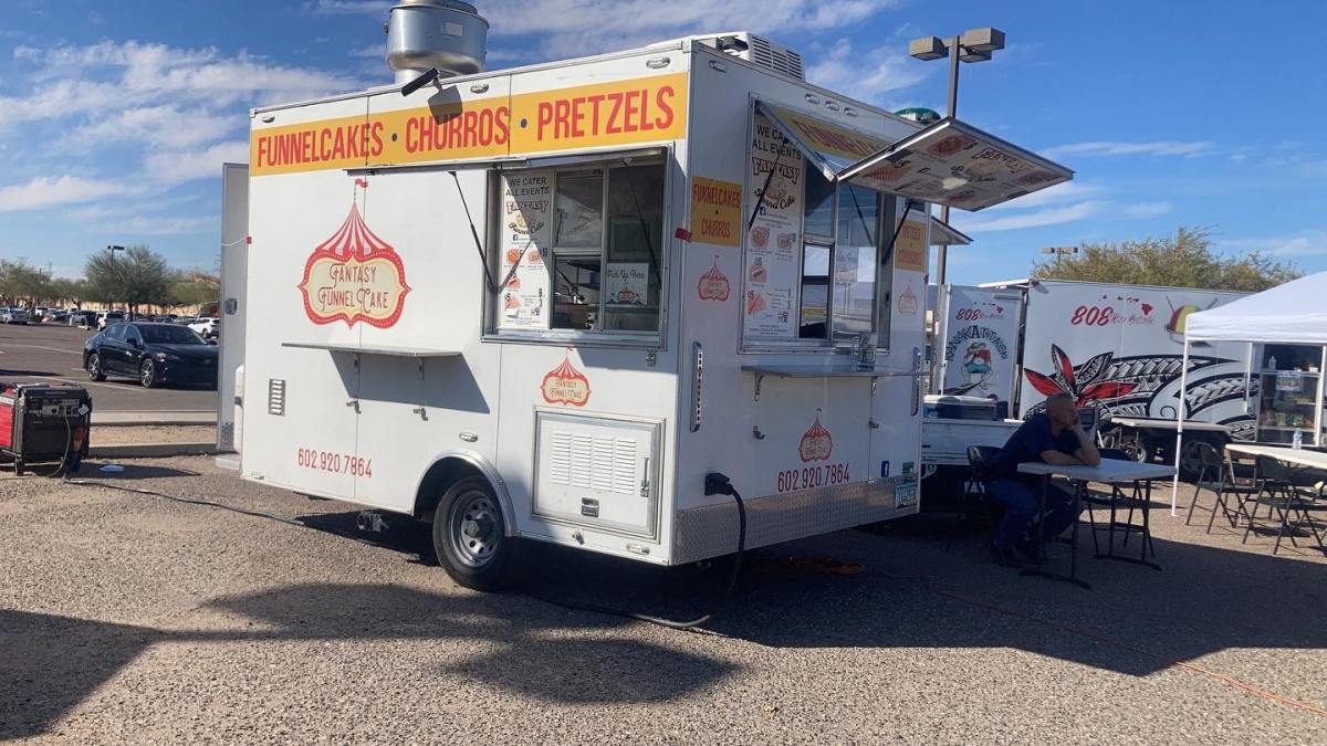 Fantasy Funnel Cake In Phoenix: Arizona Fair Food Restaurant