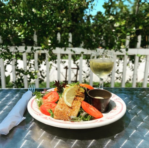 The 12 Best Restaurants For Outdoor Dining In South Carolina