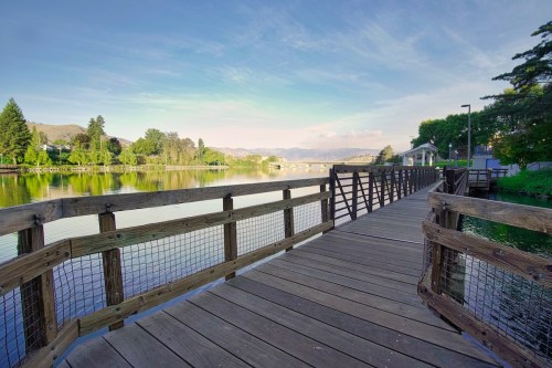 Chelan: Small Town In Washington Perfect For A Spring Day Trip