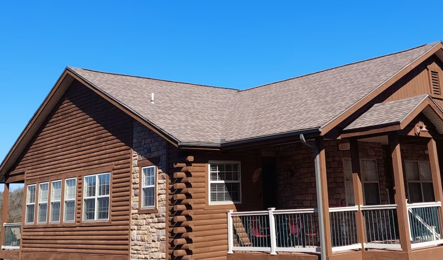 There’s A Breathtaking Cabin Tucked Away Near Missouri’s Table Rock Lake