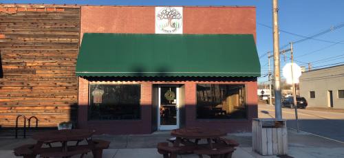 Backwoods Burger Bar Has The Biggest Burgers In Tennessee