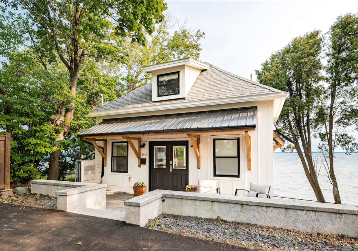 Lakefront VRBO Vacation Home Rental in Duluth, Minnesota