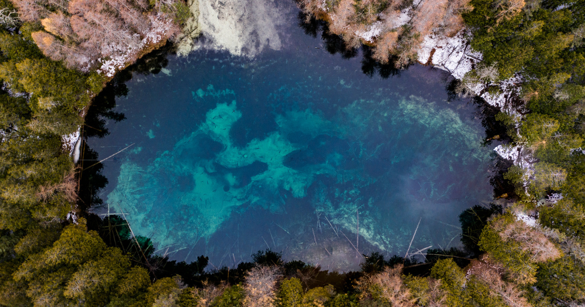 Kitch-iti-Kipi: Breathtaking Natural Springs In Michigan