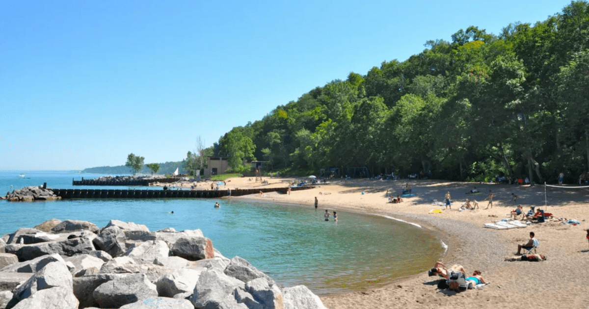 Closest Beach To Illinois: 7 Caribbean-Like Summer Spots