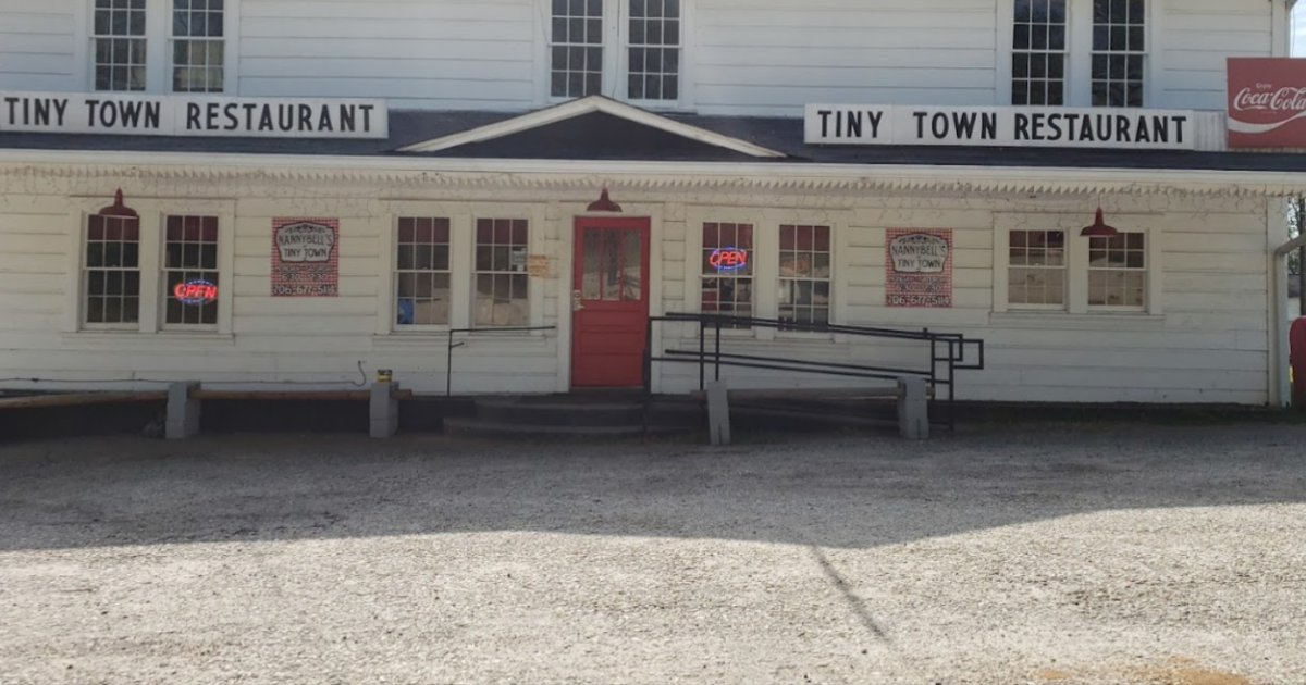 Tiny Town Restaurant In Homer, GA Has Been Open Since 1949