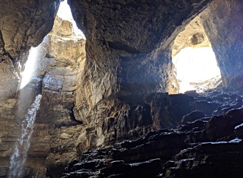 Woodville, Alabama Is Near Several Incredible Caves
