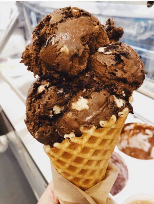 Brooker's Founding Flavors: Themed Ice Cream Shop In Utah