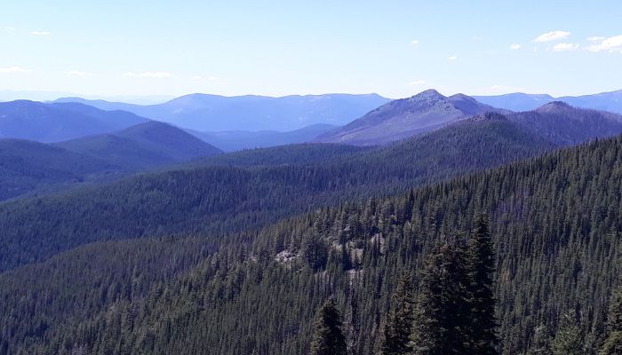 The Extraordinary Saluda Mountains Straddle The Carolinas