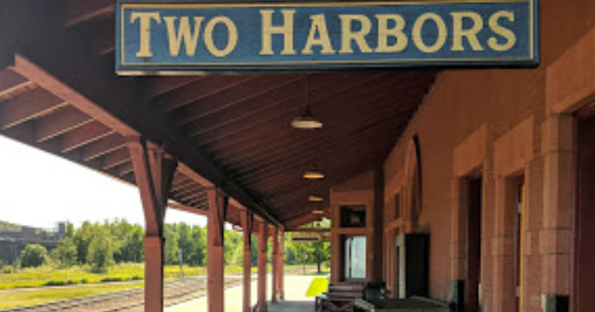 There Are 2 World-Famous Pie Shops In The Small Town Of Two Harbors ...