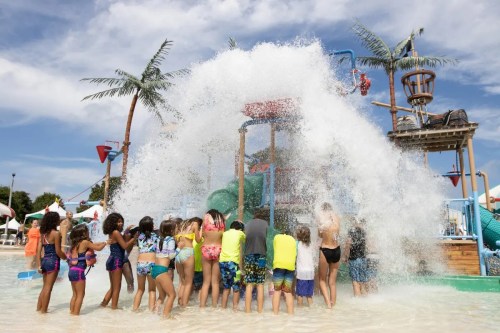 Water Wizz: Giant Waterpark In East Wareham, Massachusetts