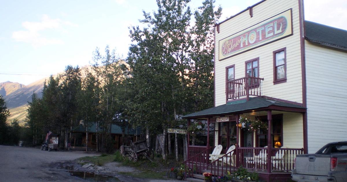A Charming And Historic Small Town In Alaska, McCarthy Is Seemingly ...