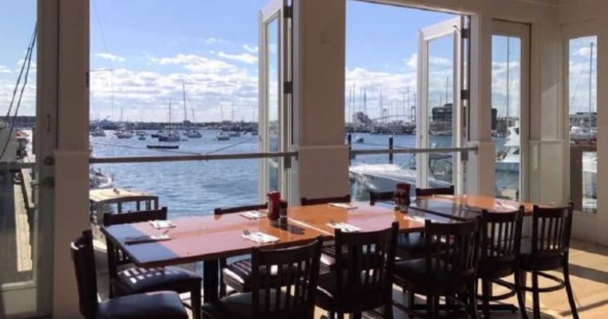 9 Of The Best Waterfront Restaurants In Rhode Island