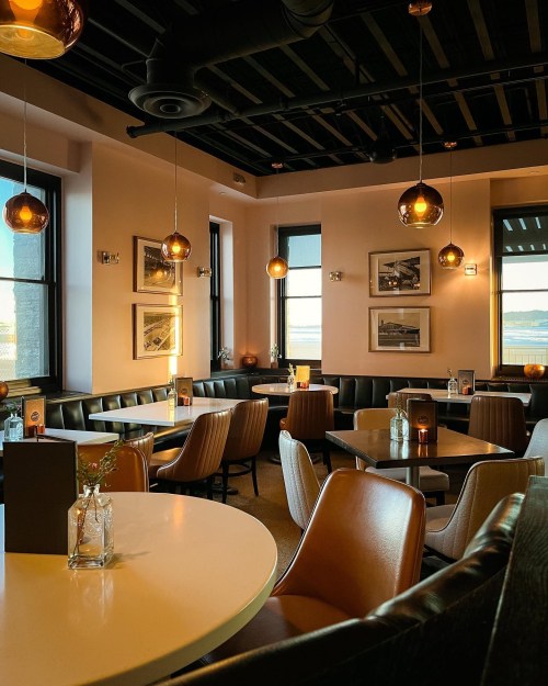 Holman’s Table Is A Minnesota Restaurant With A View All Its Own