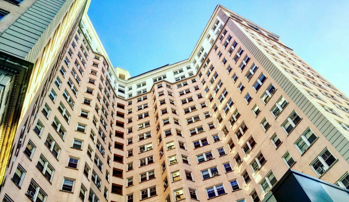 Edgewater Beach Apartments: A Magical Place In Chicago, Illinois