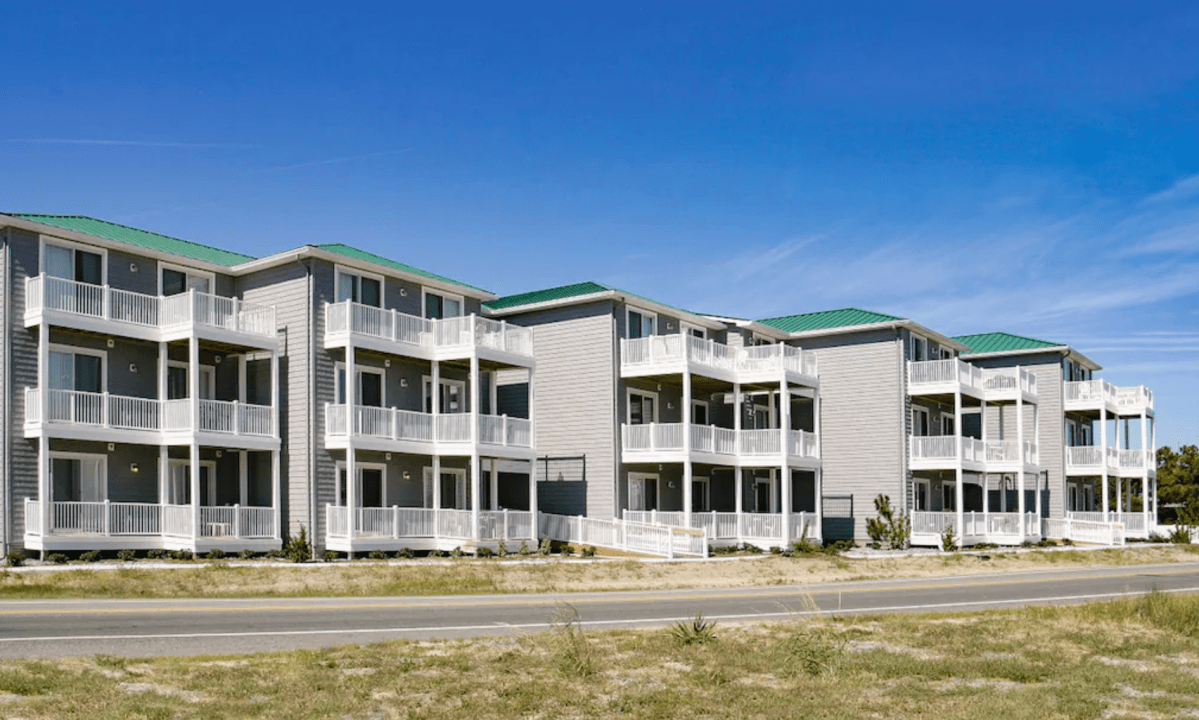 Stay The Night In This Underrated Beachfront Condo In Virginia