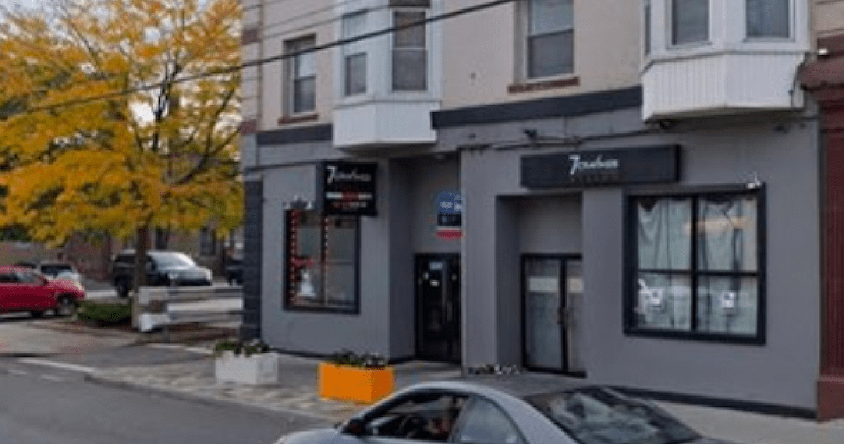 Visit 7 Cravings Soul Food & Seafood Restaurant In Cleveland