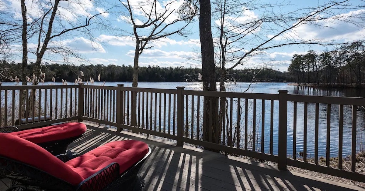 1-Bedroom Lakeside Vacation Home Rental In Galloway, NJ