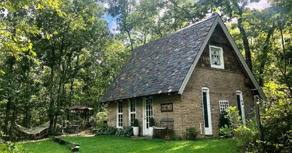 Spend The Night In An Enchanting European-Style Cottage On A Remote ...