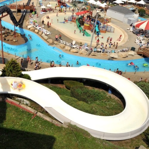 Water Wizz: Giant Waterpark In East Wareham, Massachusetts