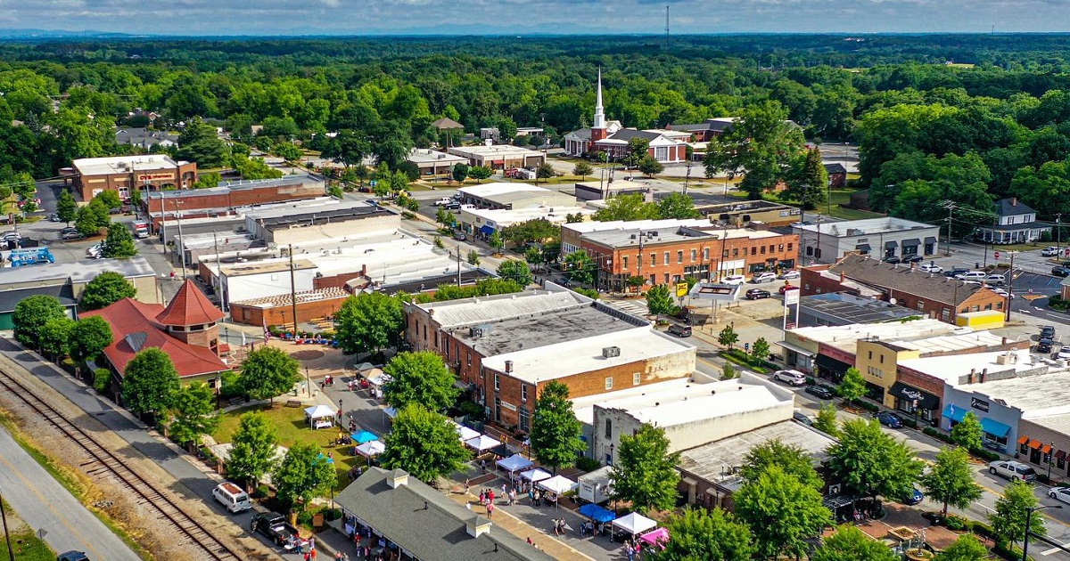 Visit Fountain Inn For Fun Summer Activities In South Carolina