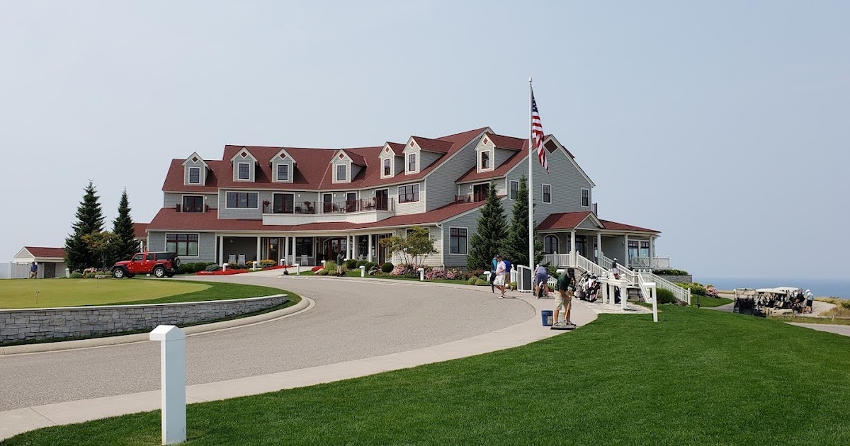 Arcadia Bluffs Has One Of The Best Arcadia, MI Restaurants