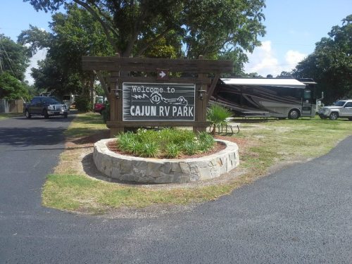 Cajun RV Park: The Ultimate RV Campground with Swimming Pool in Mississippi