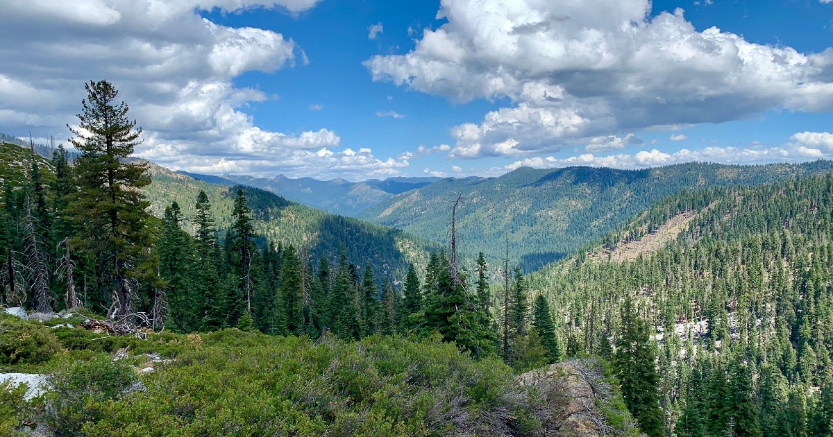 This Trail Takes You To The Prettiest Northern California Overlook