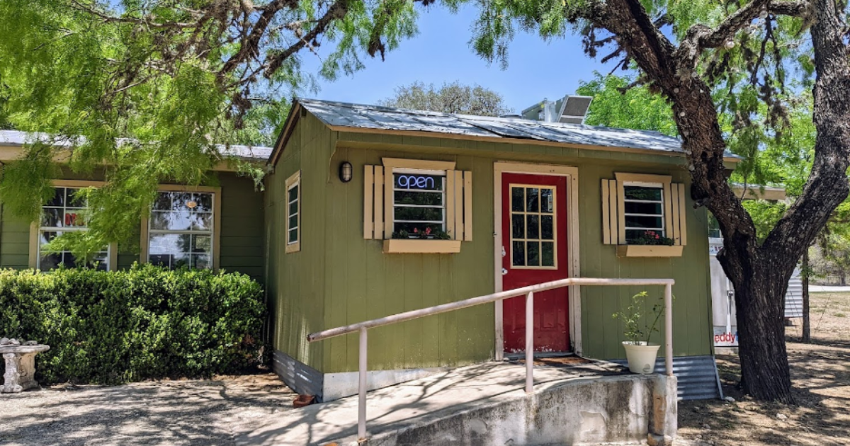 Visit This Diners, Drive-Ins And Dives Texas Restaurant In Tarpley