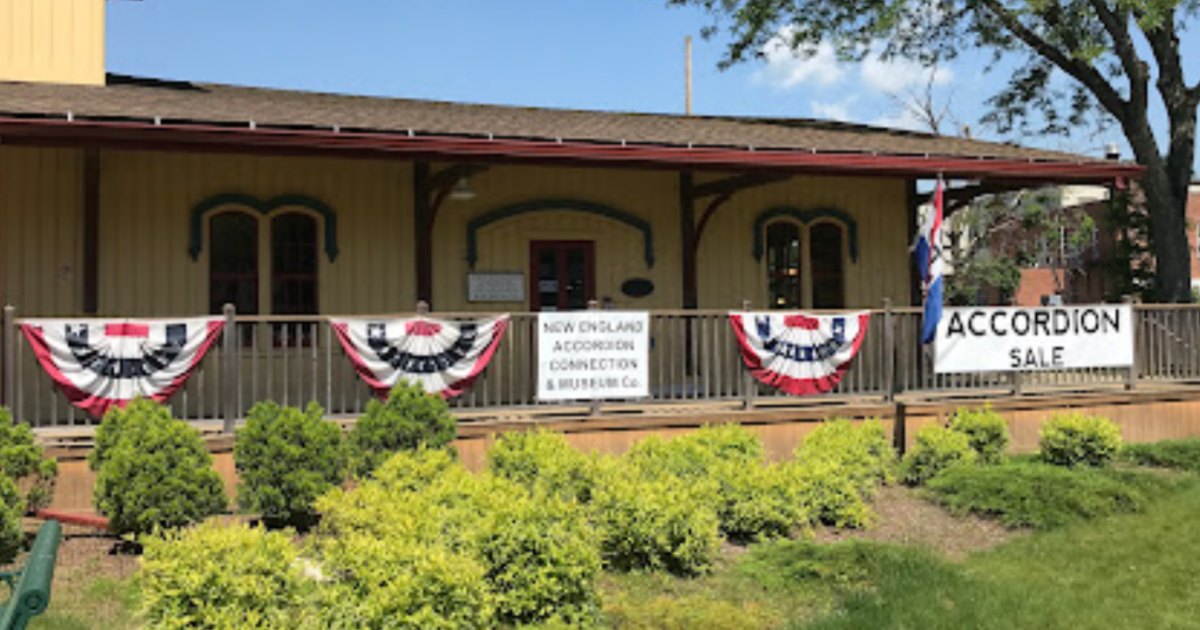 With More Than 500 Accordions On Display, This Small Town Museum In ...