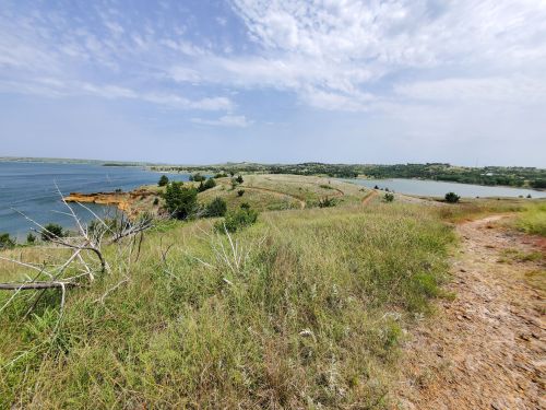 18 Best Hikes in Kansas: Top-Rated Hiking Trails to Visit