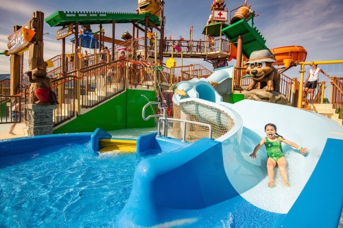 Roaring Springs Idaho: One Of The Largest Waterparks In The U.S.