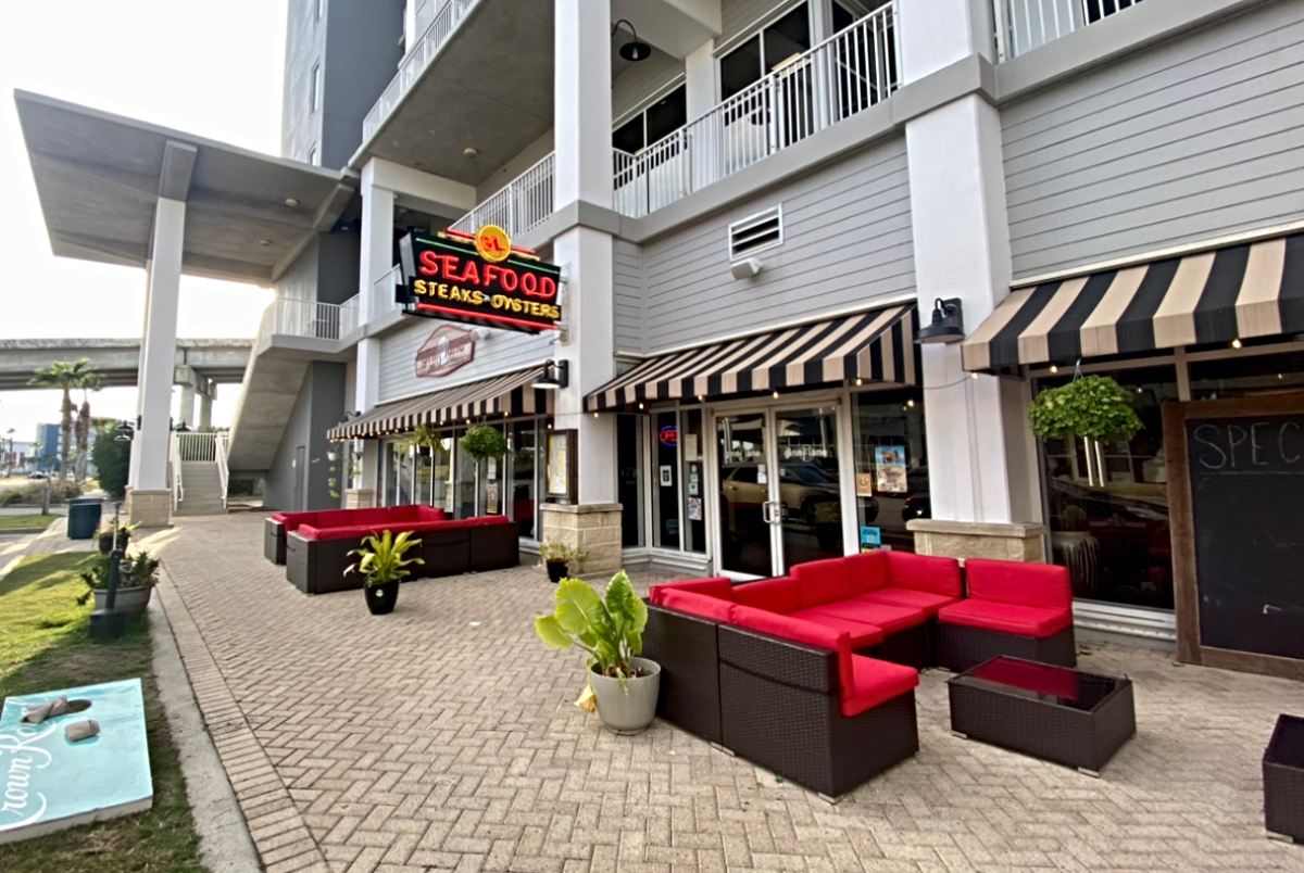 One Of Best Alabama Seafood Restaurants: Ginny Lane Bar & Grill